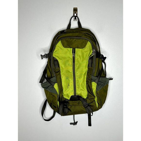 Patagonia | Bags | Mens Patagonia Refugio Green Backpack 28l | Poshmark
